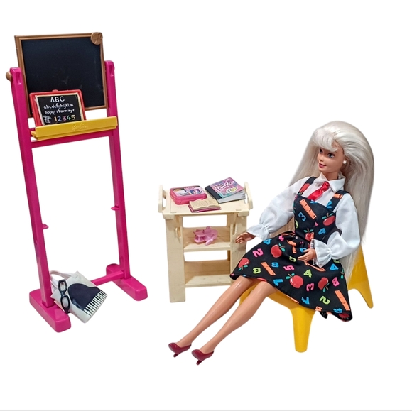 Mattel | Toys | Mattel Vtg 995 Teacher Barbie Doll Wdesk Chalkboard ...